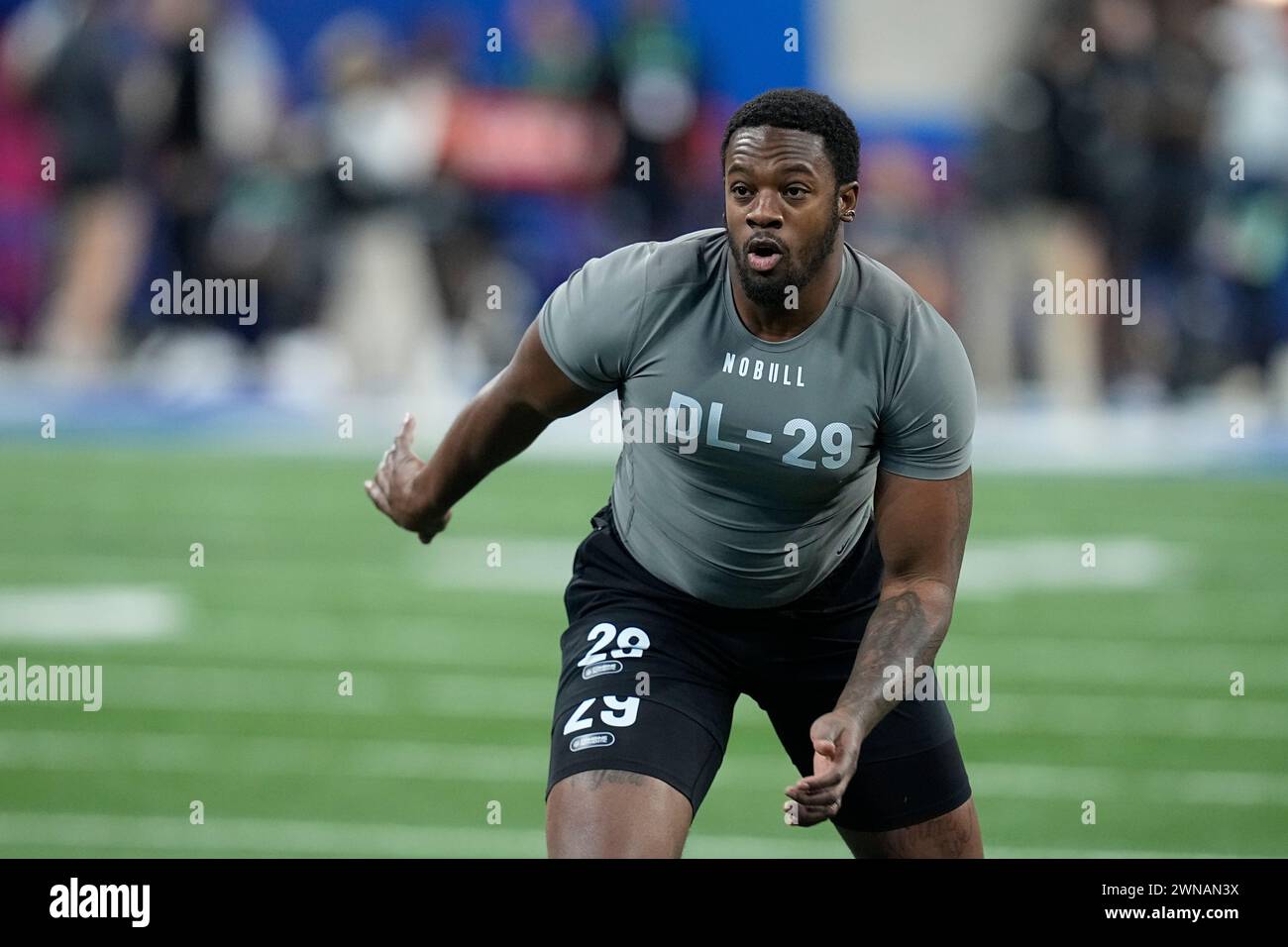 Southern California defensive lineman Solomon Byrd runs a drill at the ...