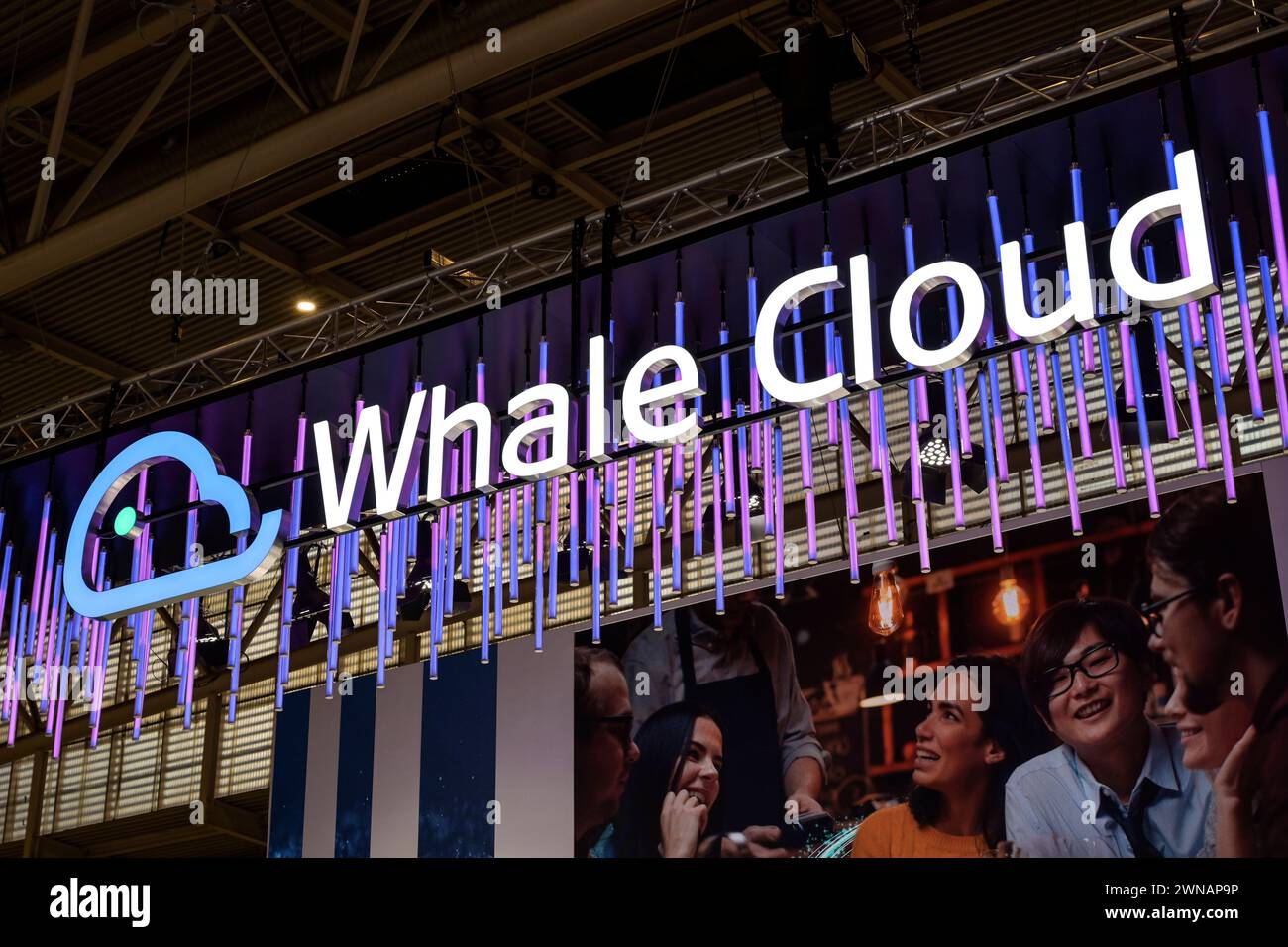 Whale Cloud, Logo, Messestand, MWC Mobile World Congress 2024, Barcelona, Spanien *** Whale ...