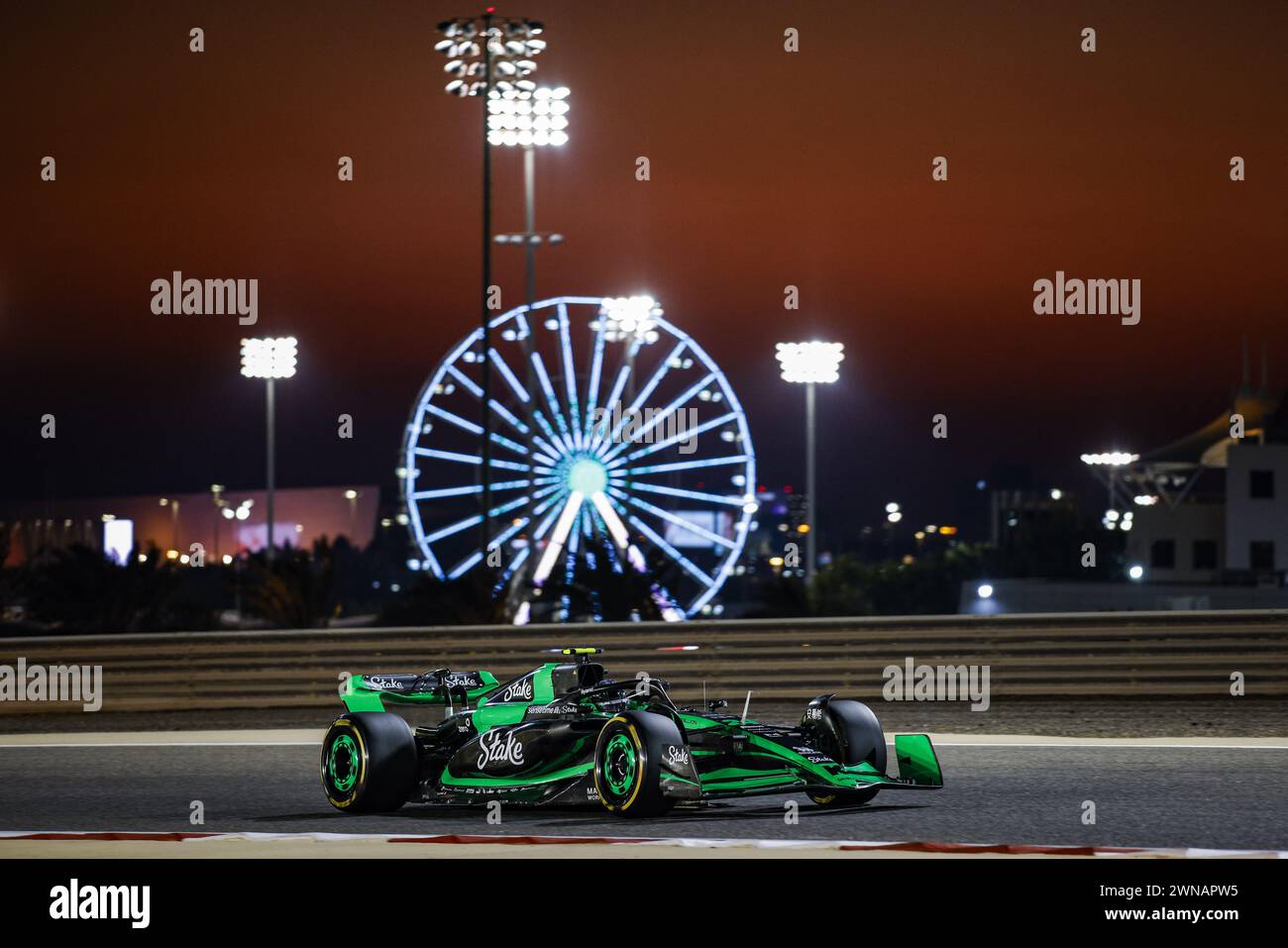 24 ZHOU Guanyu (chi), Stake F1 Team Kick Sauber C44, action during the ...