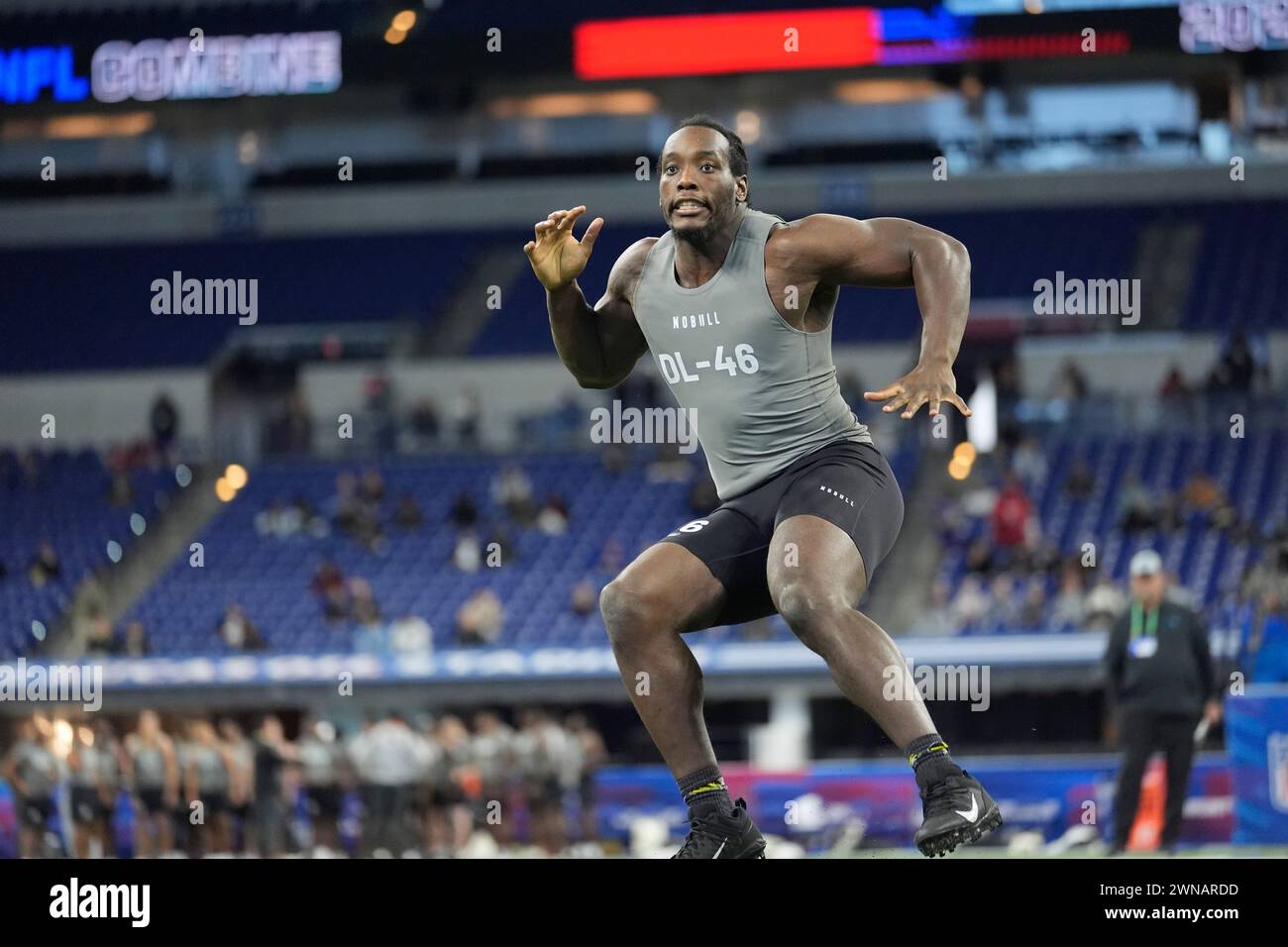 Missouri defensive lineman Darius Robinson runs a drill at the NFL ...