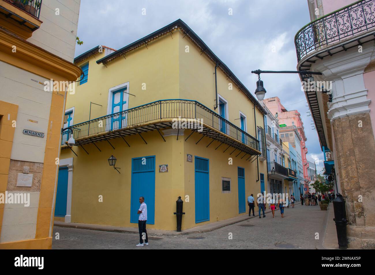 Historic buildings on Calle Mercaderes Street at Calle Obrapia Street ...