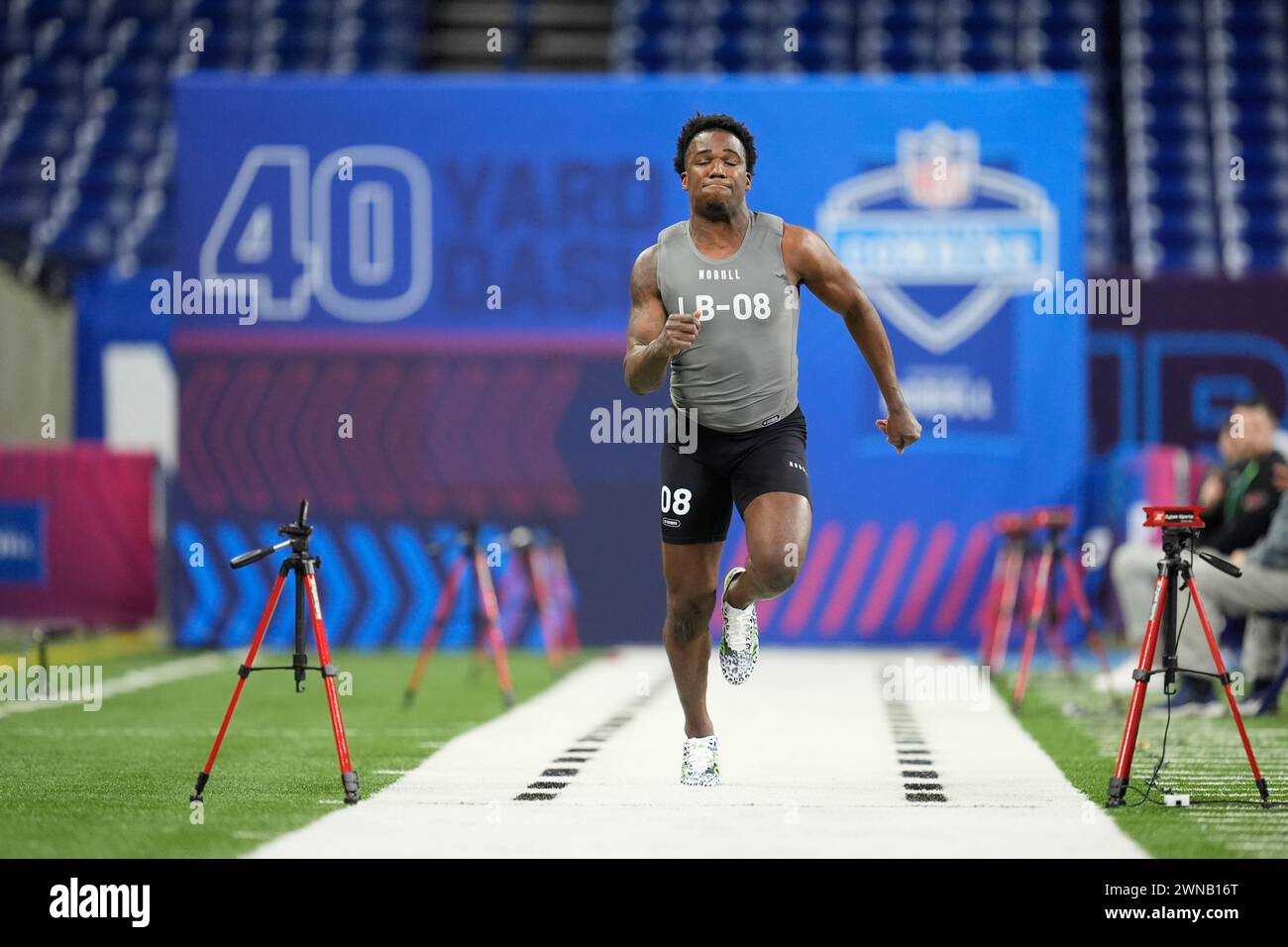 Texas A&M linebacker Edgerrin Cooper runs the 40-yard dash at the NFL ...