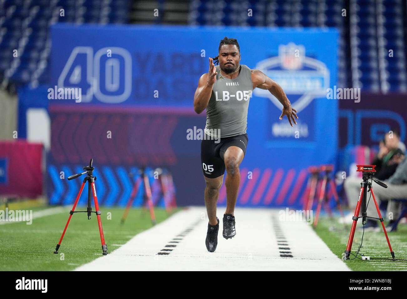Indiana linebacker Aaron Casey runs the 40-yard dash at the NFL ...