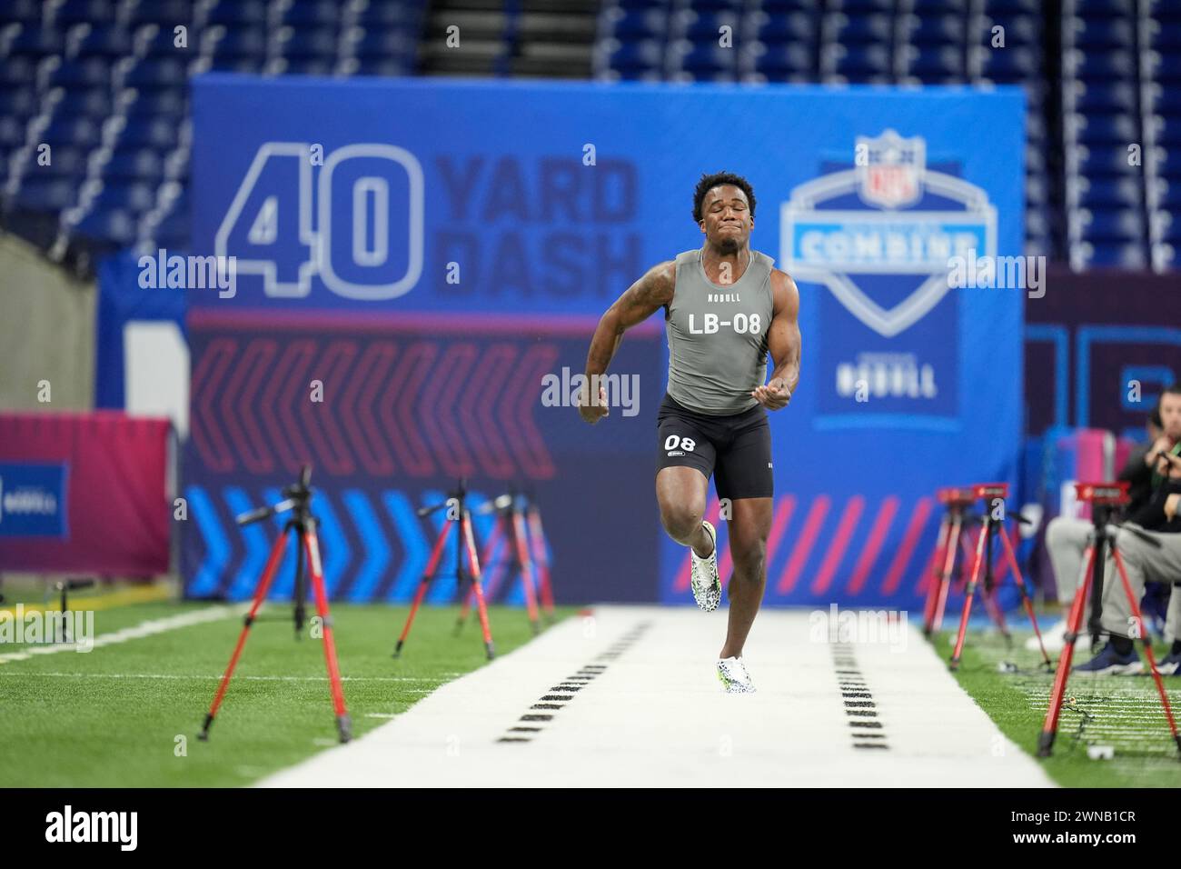 Texas A&M linebacker Edgerrin Cooper runs the 40-yard dash at the NFL ...