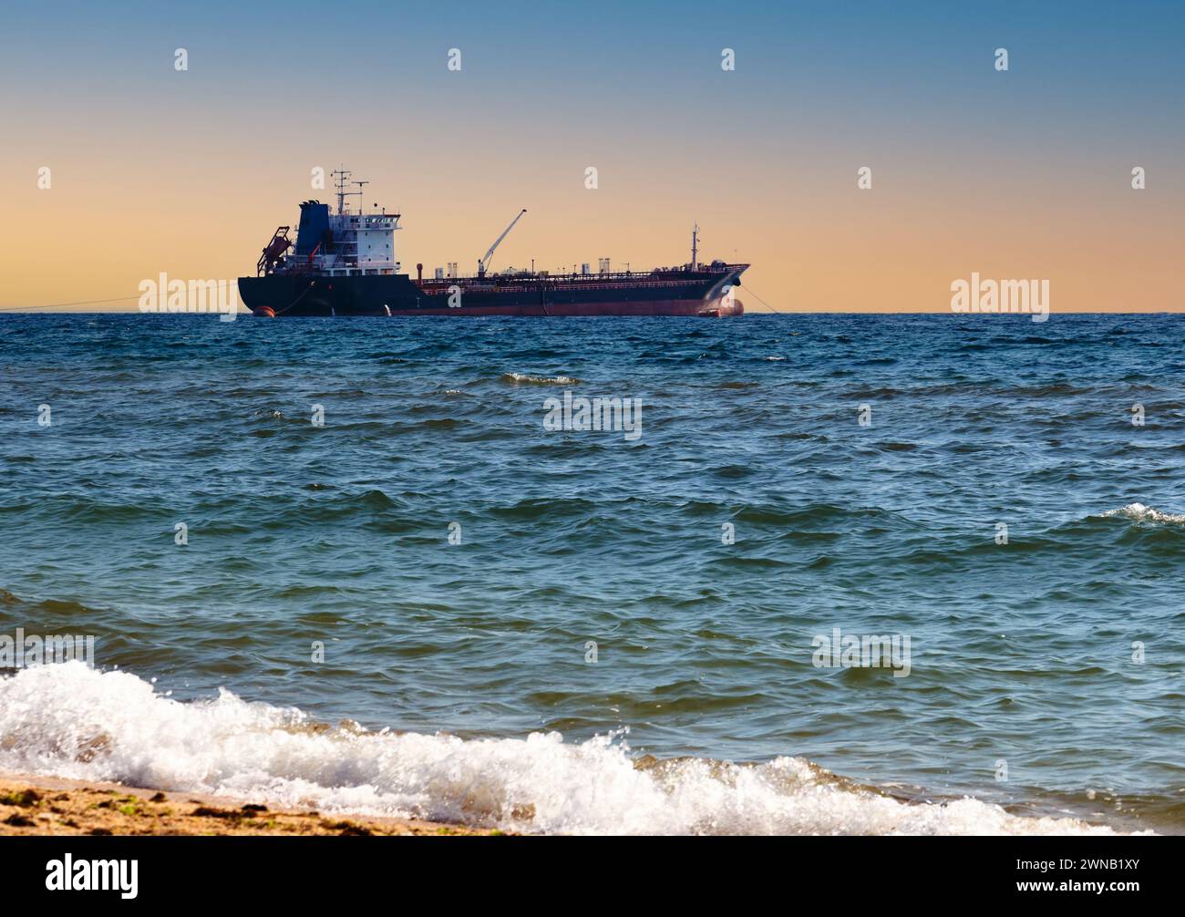 Tanker tugboat on sea hi-res stock photography and images - Alamy