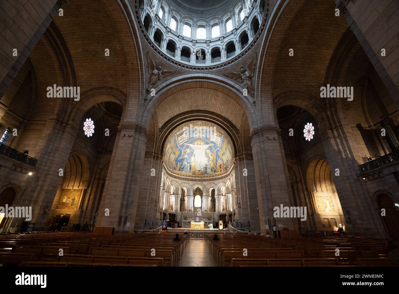 Basilique du sacre coeur interior hi-res stock photography and images ...