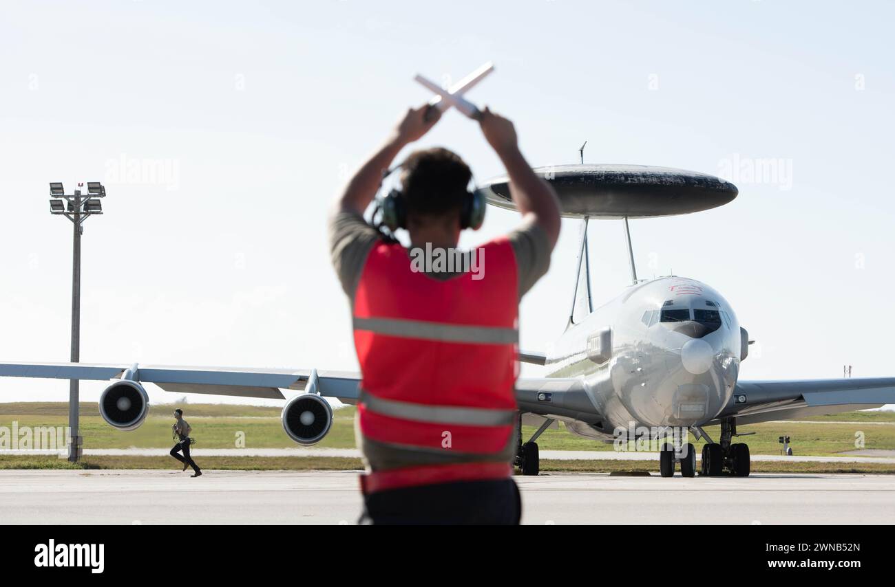 U.S. Air Force 961st Aircraft Maintenance Unit Airmen launch an E-3 ...