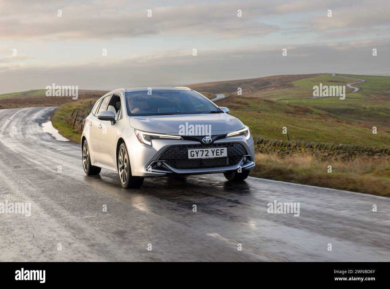 26/01/23 2023 Toyota Corolla MY23 revealed with latest 5th Gen hybrid ...