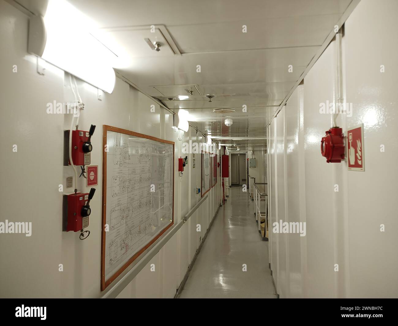 Ship kitchen galley hi-res stock photography and images - Alamy