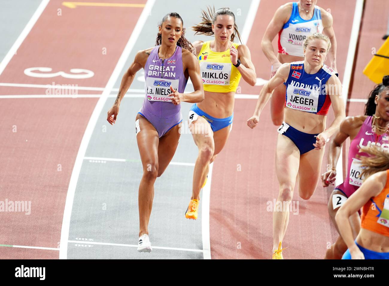 Great Britain's Laviai Nielsen (left) competes in the Women's 400 ...