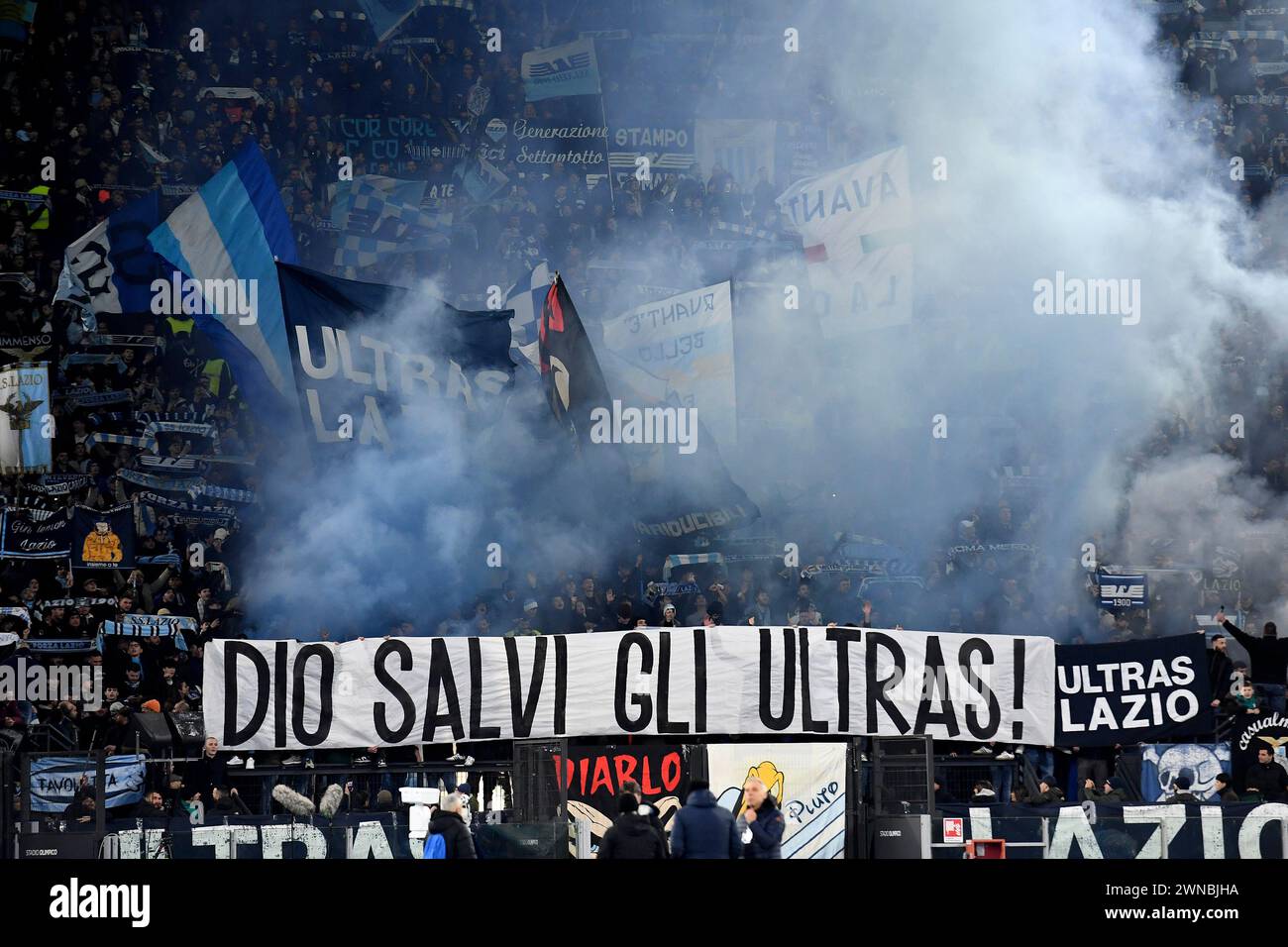 Ultras milan hi-res stock photography and images - Alamy