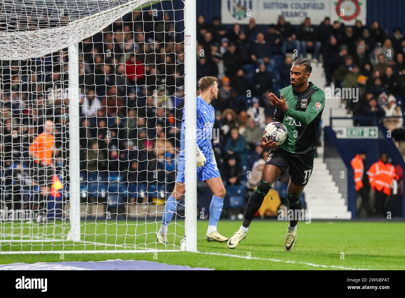 Haji Wright of Coventry City celebrates his goal to make it 2-1 during ...