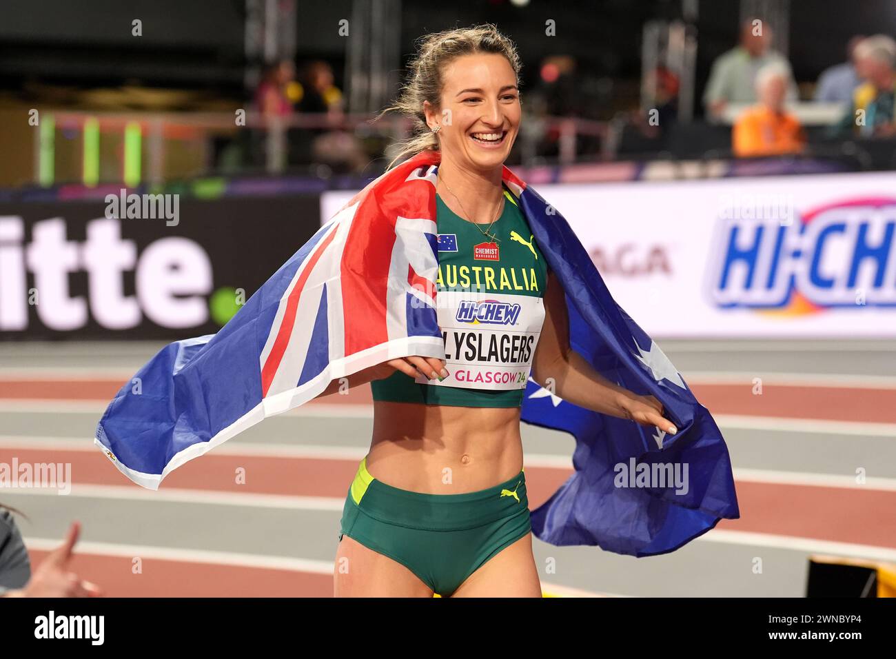 Live: Nicola Olyslagers wins world championship gold in sodden ...