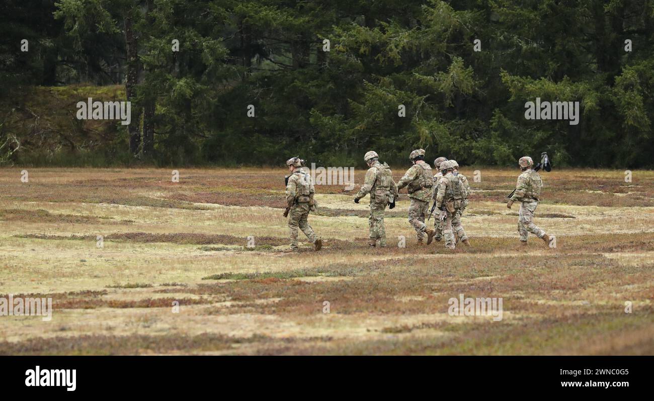 U.S. Army Soldiers walk across range 22 to get to their firing ...