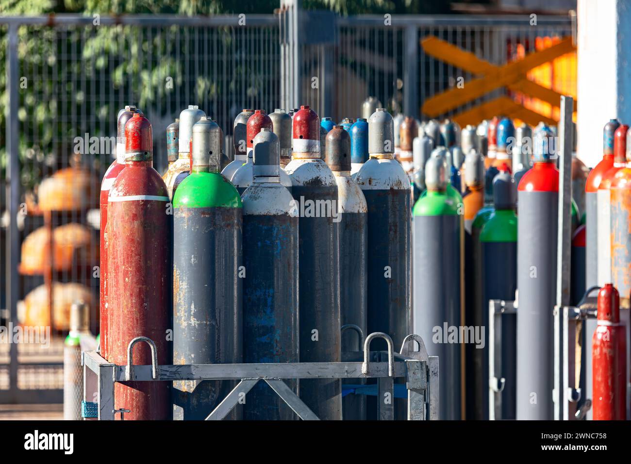 High Pressure Methane Gas Cylinders, For Industrial Stock Photo - Alamy