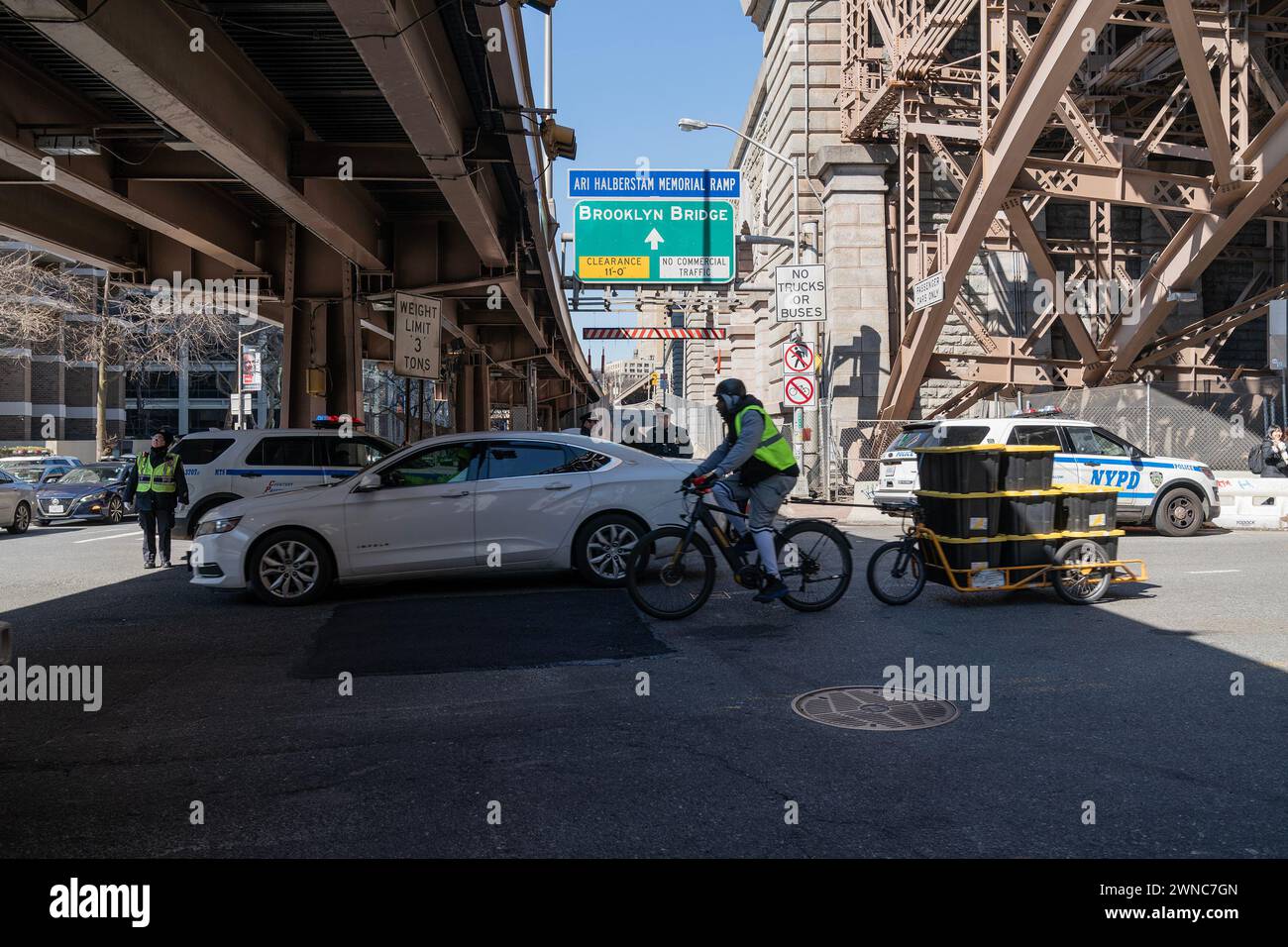 View of Brooklyn Bridge Ramp in New York on March 1, 2024 on 30th ...