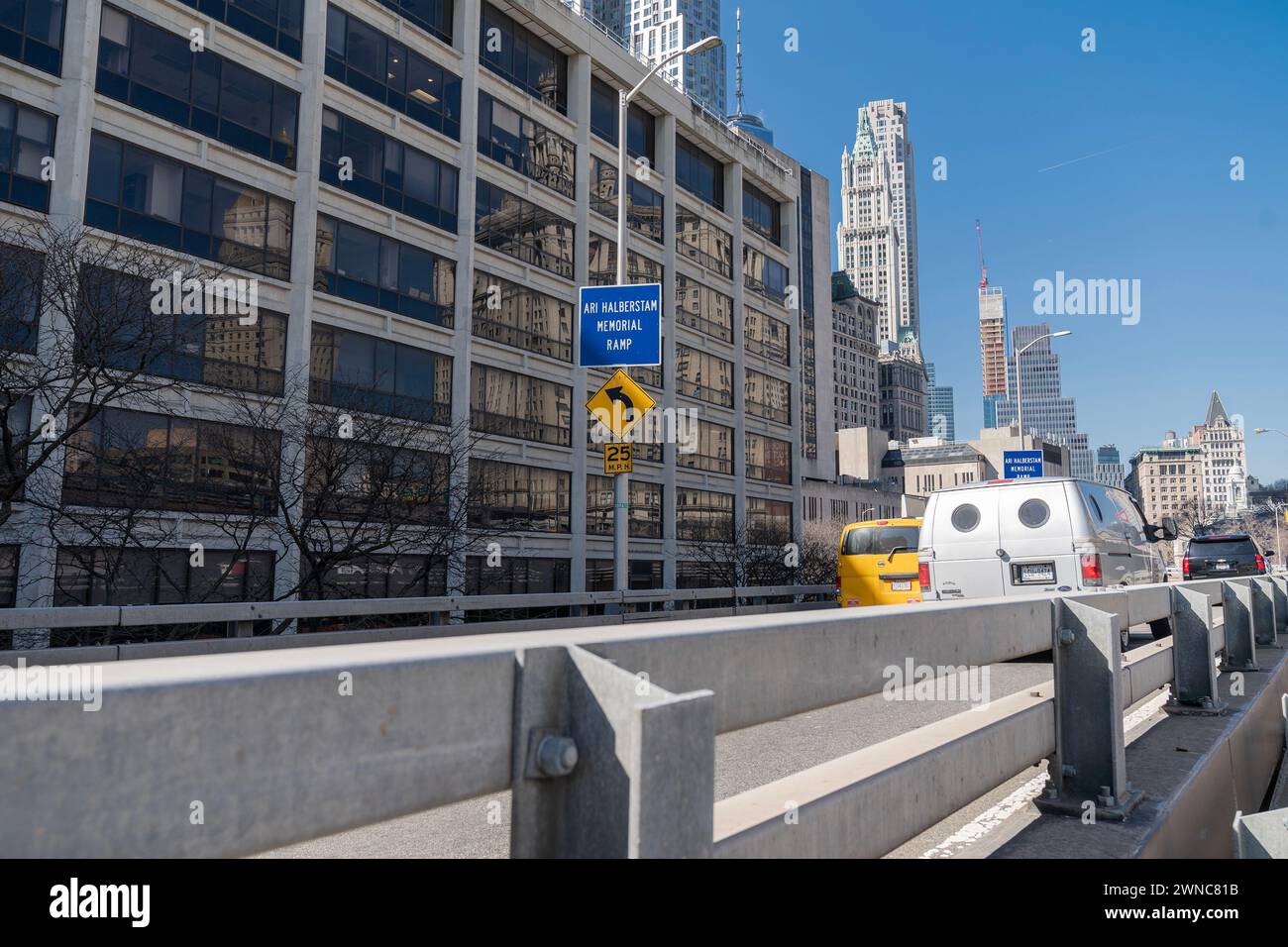 View of Brooklyn Bridge Ramp in New York on March 1, 2024 on 30th ...