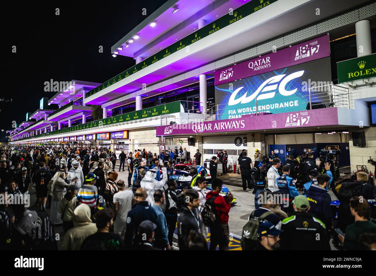 Autograph session, pitwall during the Qatar Airways Qatar 1812 KM, 1st ...
