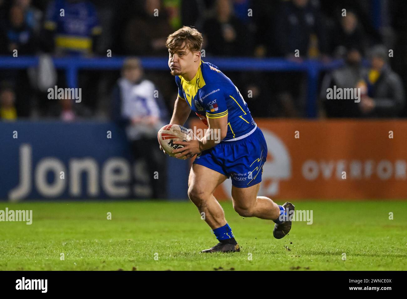 Leon Hayes of Warrington Wolves in action during the Betfred Super ...