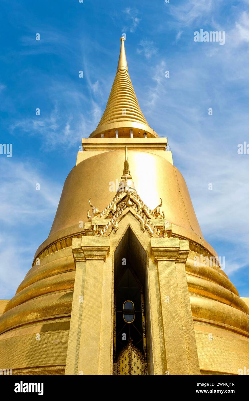 Phra Si Rattana Chedi: a gold bell-shaped stupa at the Wat Phra Kaew ...