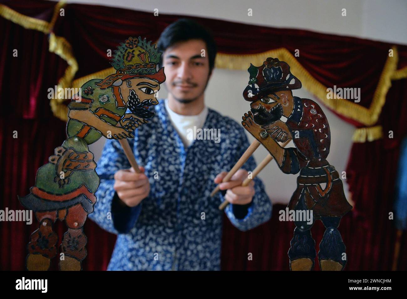 Turkish shadow puppets hi-res stock photography and images - Alamy
