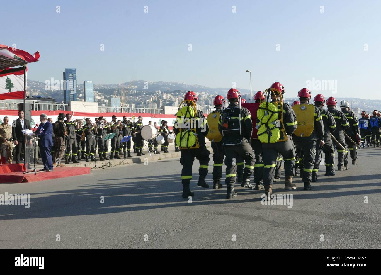 Hassan nasrallah hezbollah shiite militia beirut lebanon hi-res stock ...