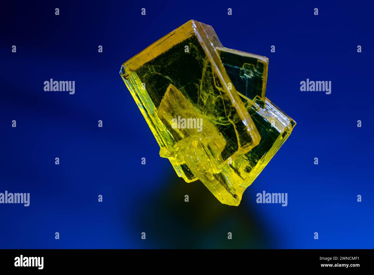Natural yellow crystal Stock Photo - Alamy