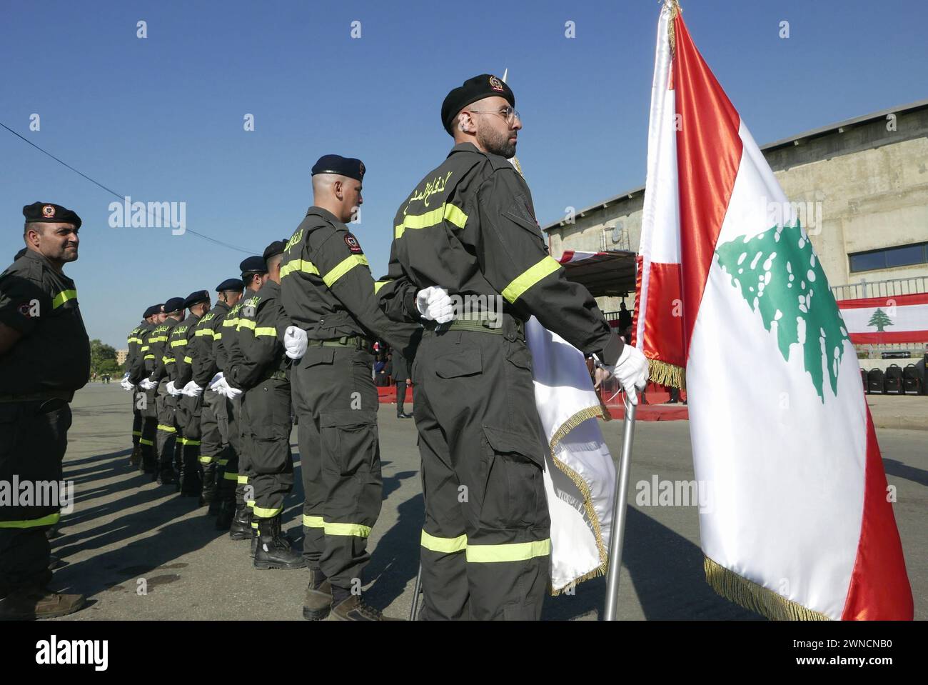 Hassan nasrallah hezbollah shiite militia beirut lebanon hi-res stock ...