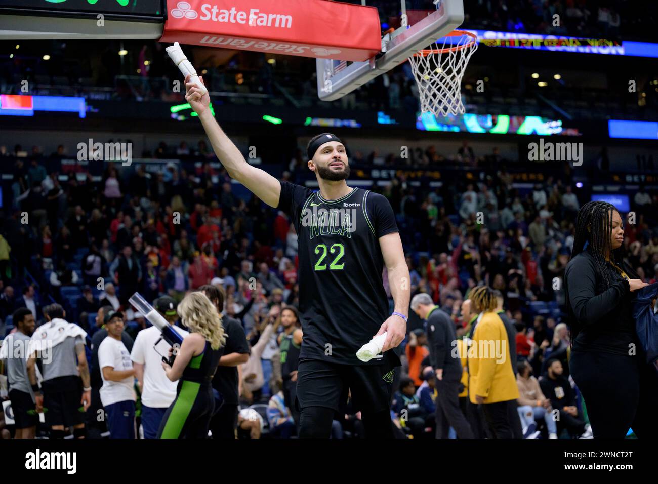 New Orleans Pelicans forward Larry Nance Jr. (22) takes a break from a ...