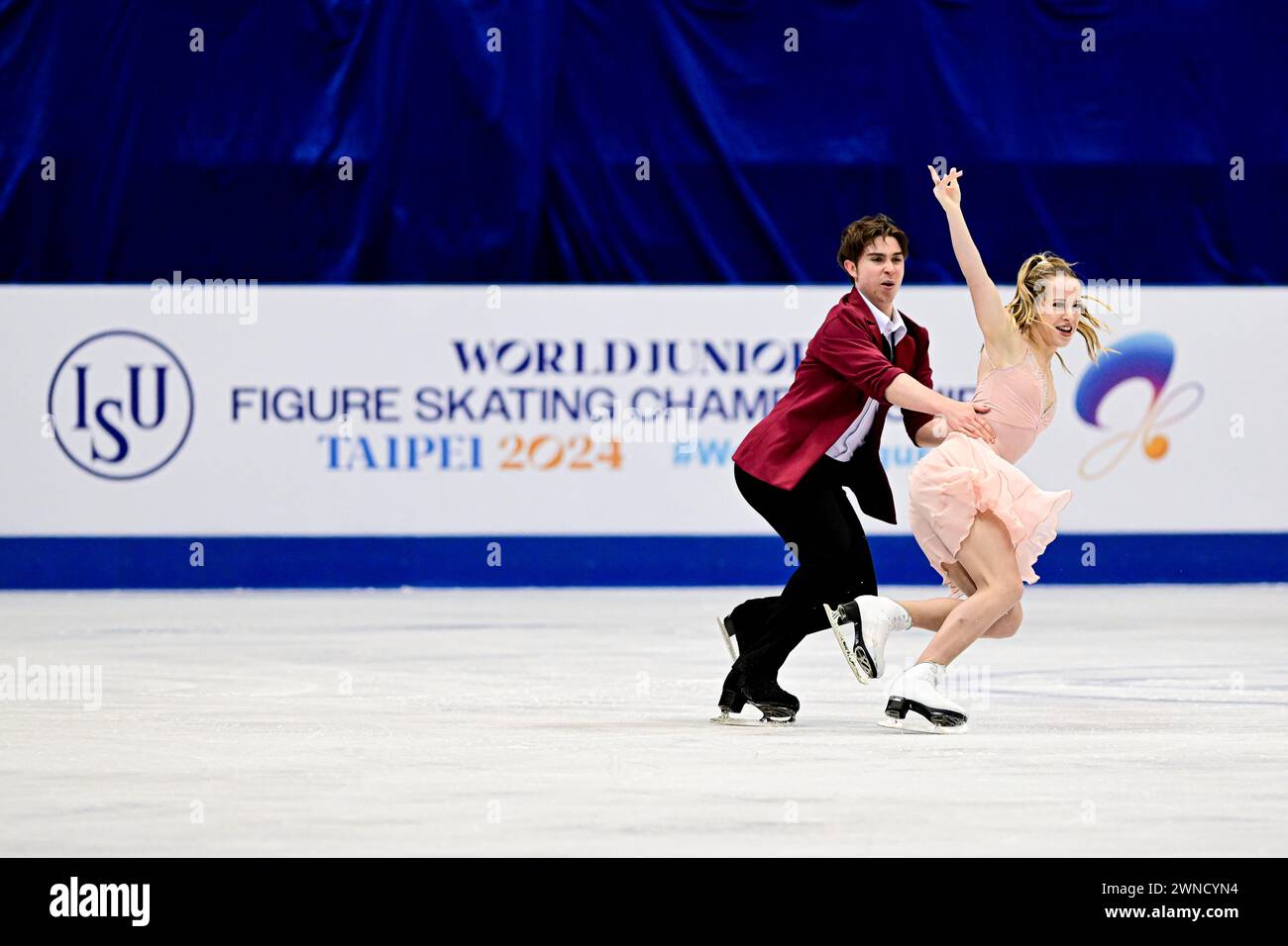 Layla VEILLON & Alexander BRANDYS (CAN), during Junior Ice Dance Rhythm ...