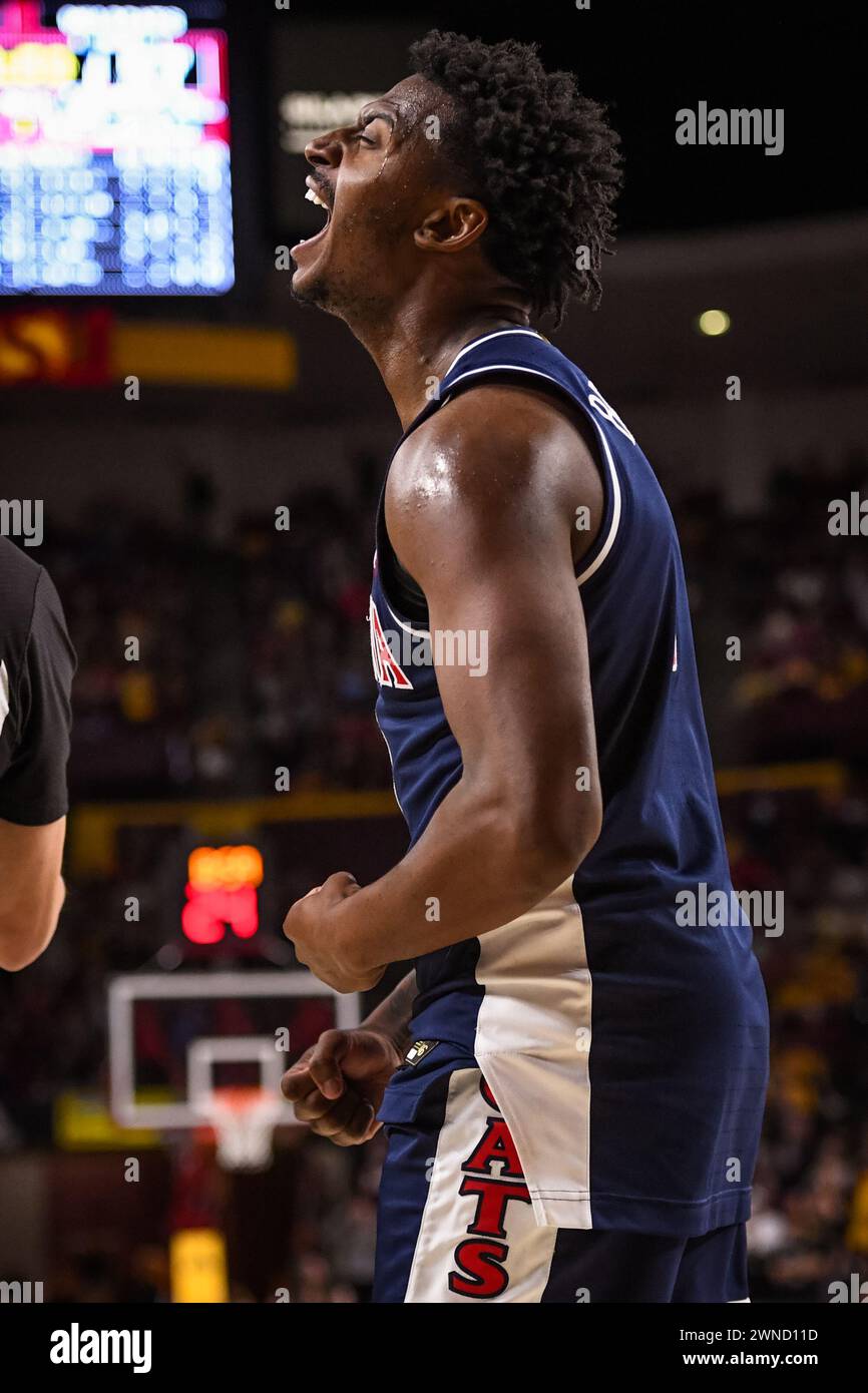 Tempe, United States. 28th Feb, 2024. Arizona Wildcats guard Jaden ...