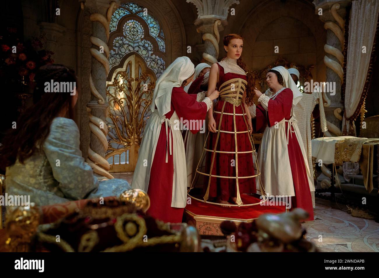 Millie bobby brown damsel hi-res stock photography and images - Alamy