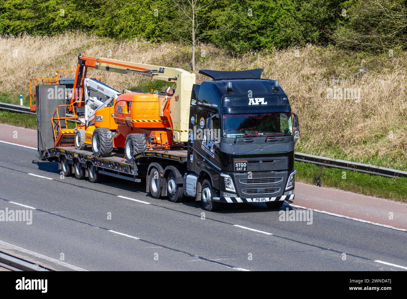 Chris driving APL Volvo FH carrying powered Aerial Platforms Hire. HGV ...