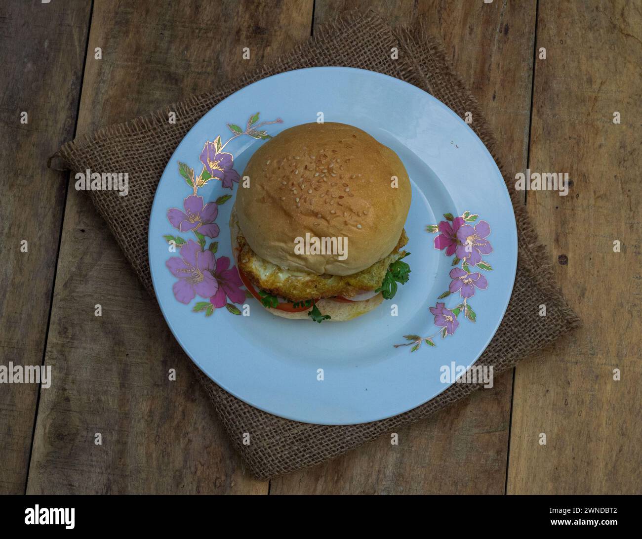 Healthy breakfast food bun and egg omelette,Fresh vegetable bun on ...