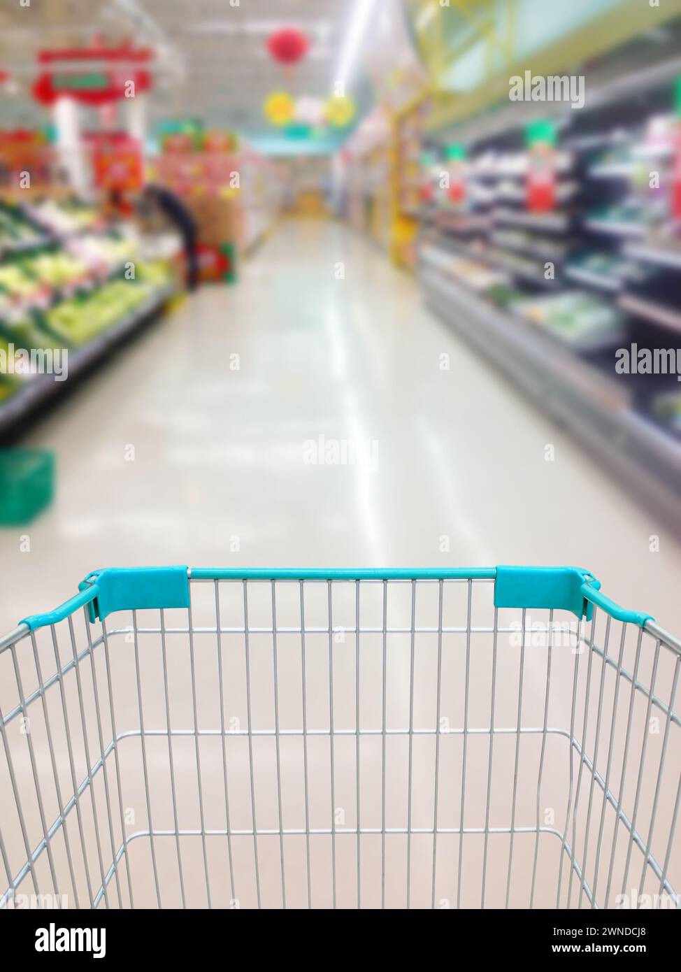 Empty shop isle hi-res stock photography and images - Alamy