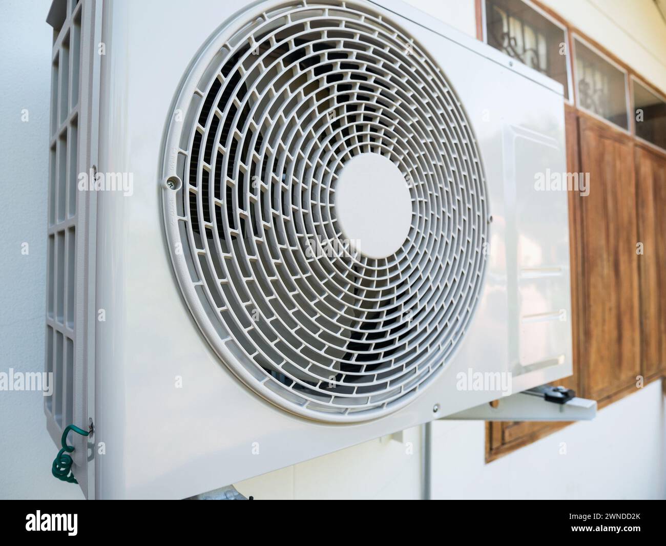 Air conditioning compressor outdoor unit Stock Photo - Alamy
