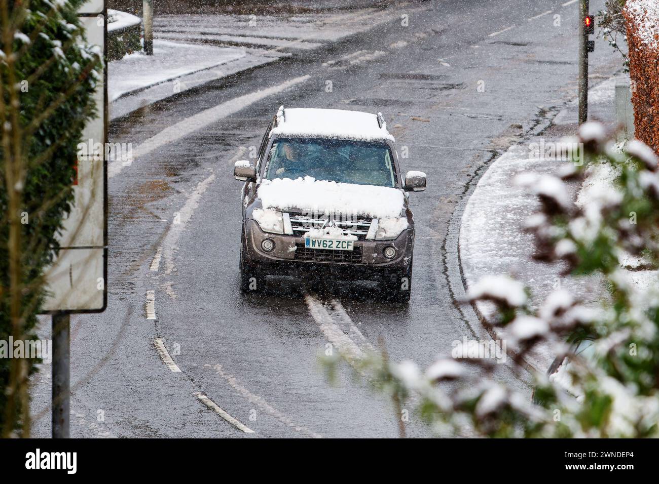 Chippenham, Wiltshire, UK. 2nd March, 2024. Drivers are pictured in Chippenham as the first snow ...
