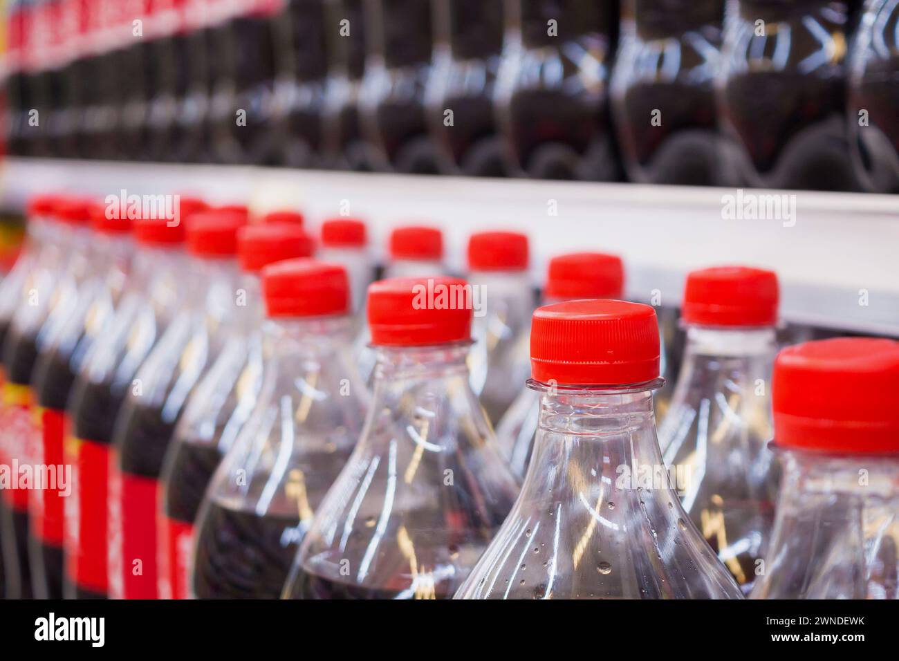 Shelves soft drinks water hi-res stock photography and images - Alamy