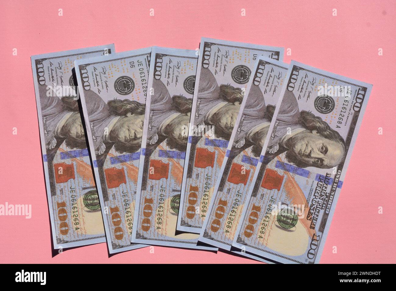 100 dollar bill gold bars hi-res stock photography and images - Alamy