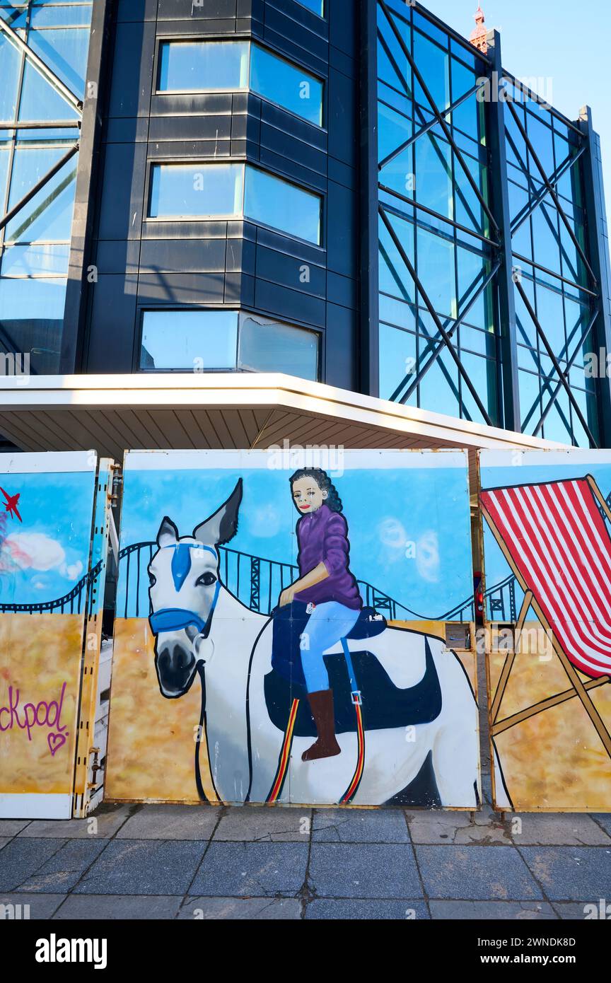 Boards up around the new Showtown Museum in Blackpool Stock Photo - Alamy