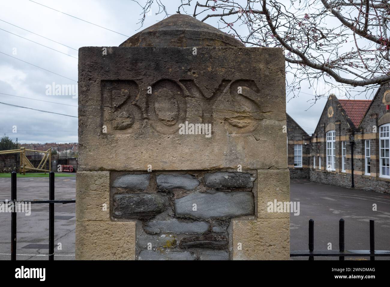 Air Balloon Hill Primary School, Bristol, UK Stock Photo - Alamy