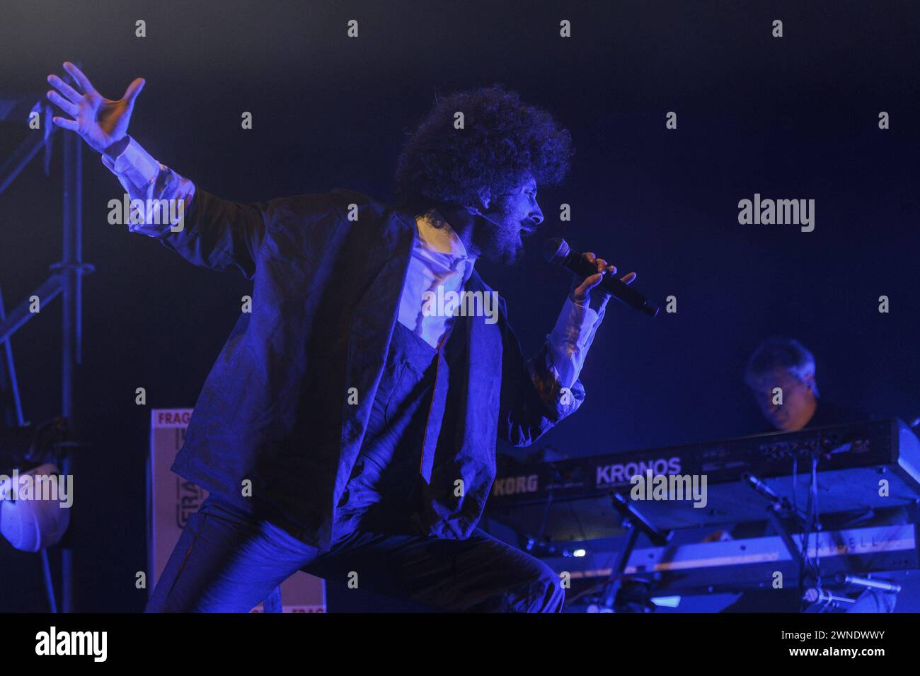 Italian singer Music Concert - Gio Evan - Fragile Inssodabile - Tour ...