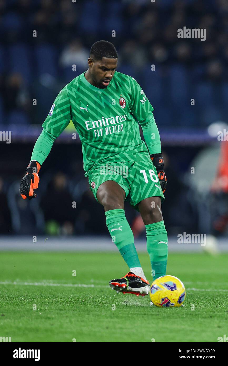 Milan’s French goalkeeper Mike Maignan during the Serie A football ...