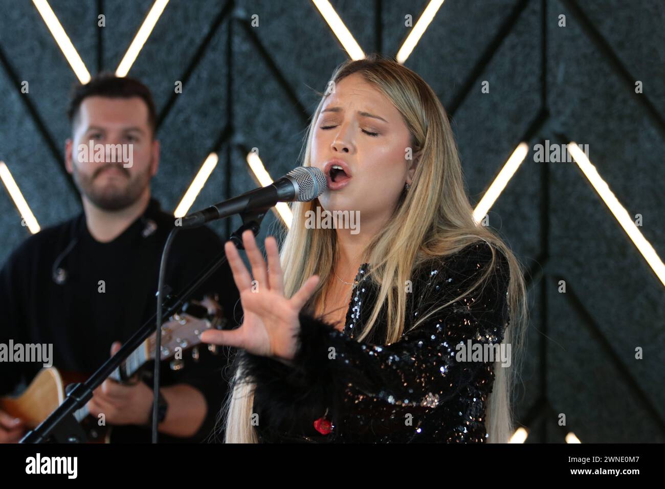 Countrysängerin Alexandra Kay beim C2C 2024 in Berlin Auftritt beim ...