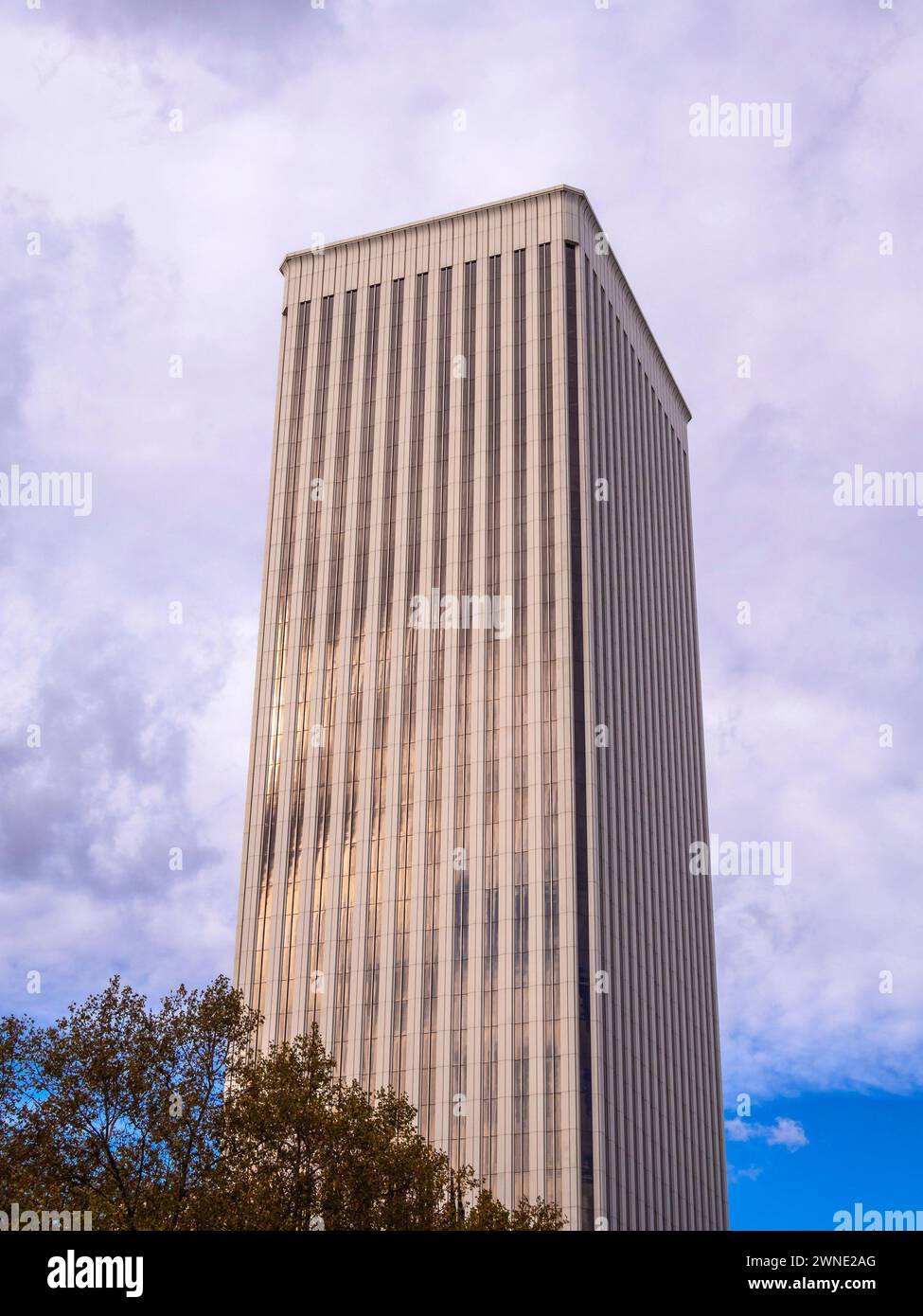 The torre picasso hi-res stock photography and images - Alamy