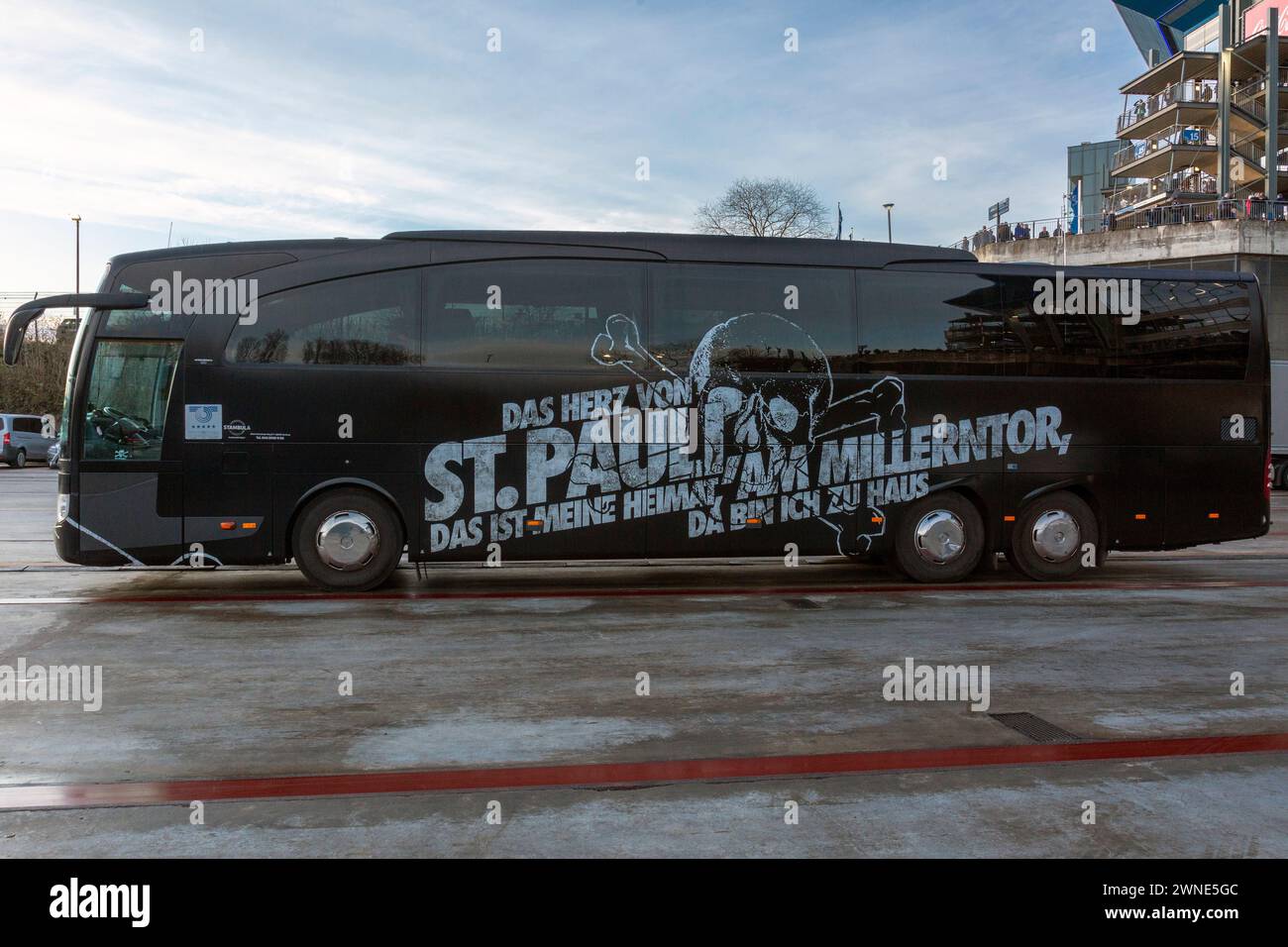 Veltins arena gelsenkirchen hi-res stock photography and images - Alamy