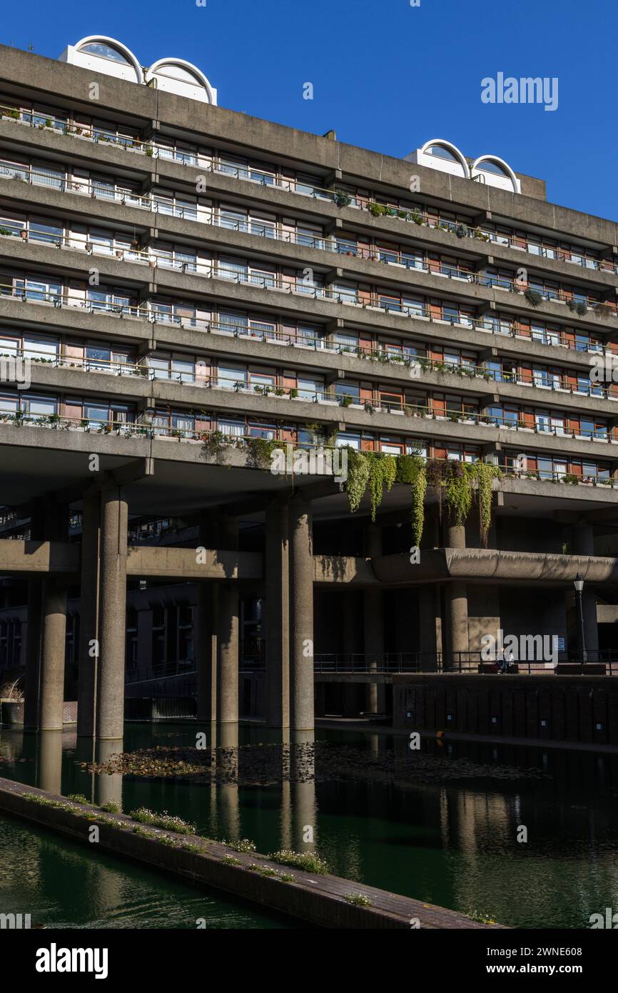 Defoe House apartment block, part of the Barbican Estate. The estate is ...