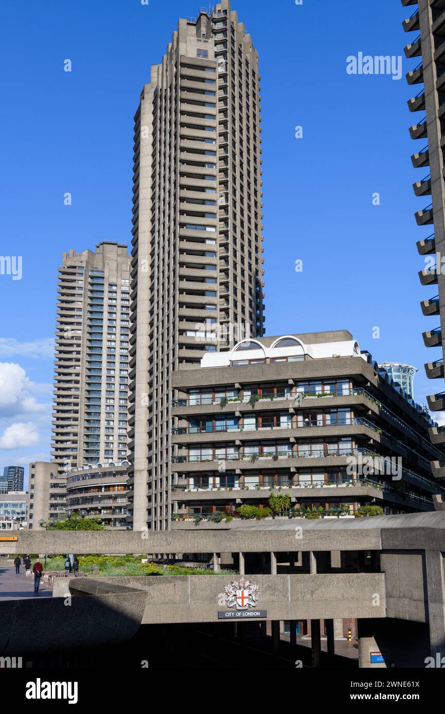 Looking along Beech Street, at the apartment buildings of the Barbican ...