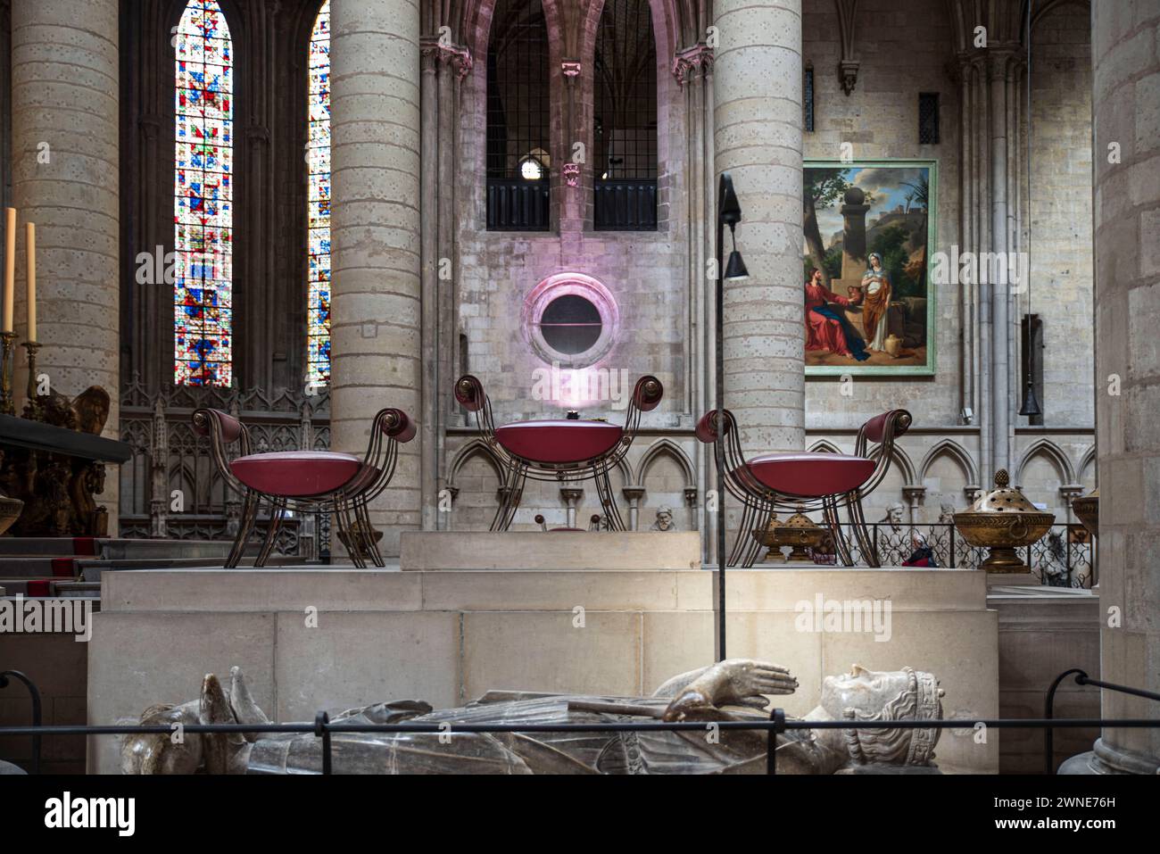 Sculpture in rouen cathedral hi-res stock photography and images - Alamy