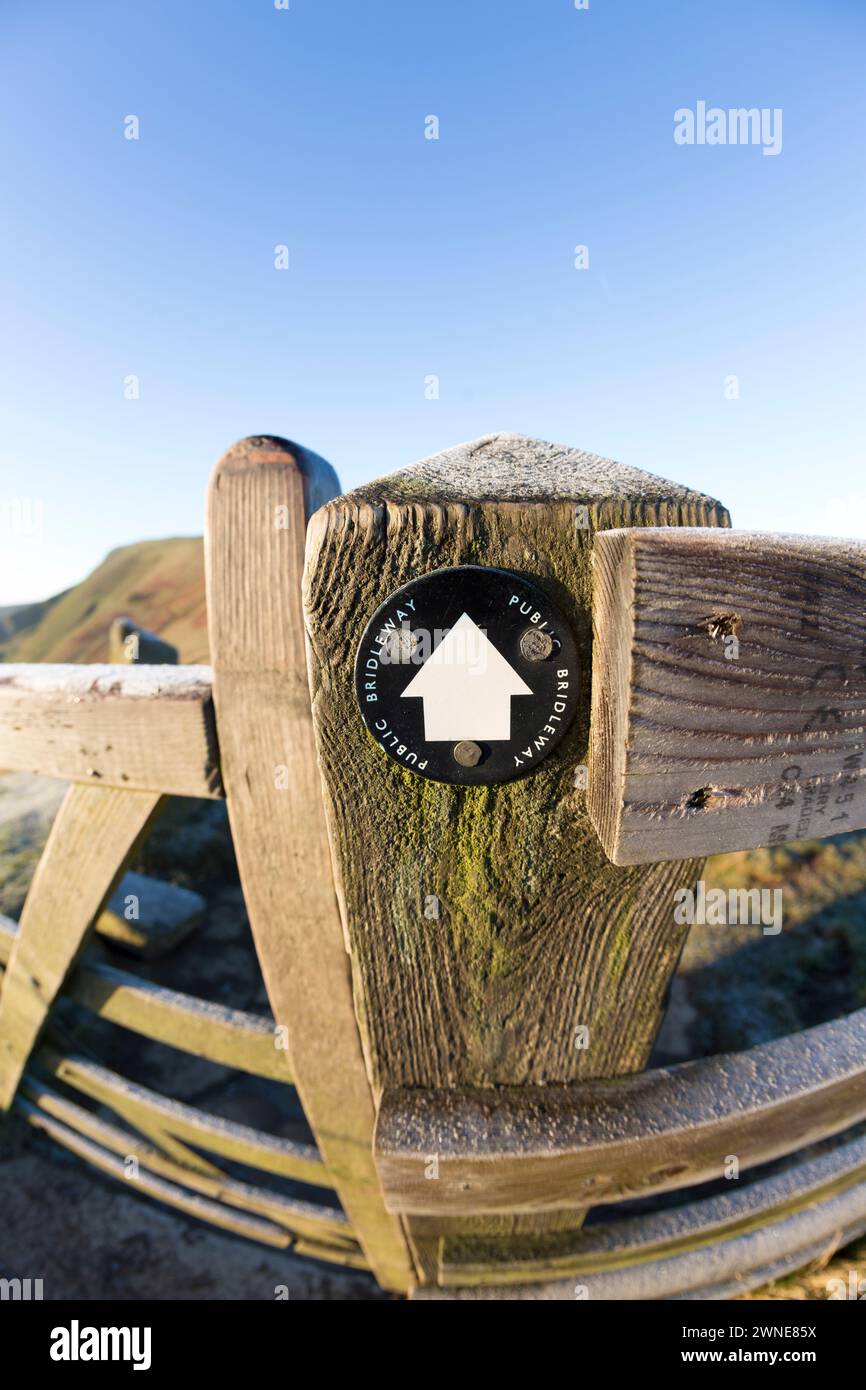 Public Bridle way sign on the walk along the ridge from Mam Tor ...